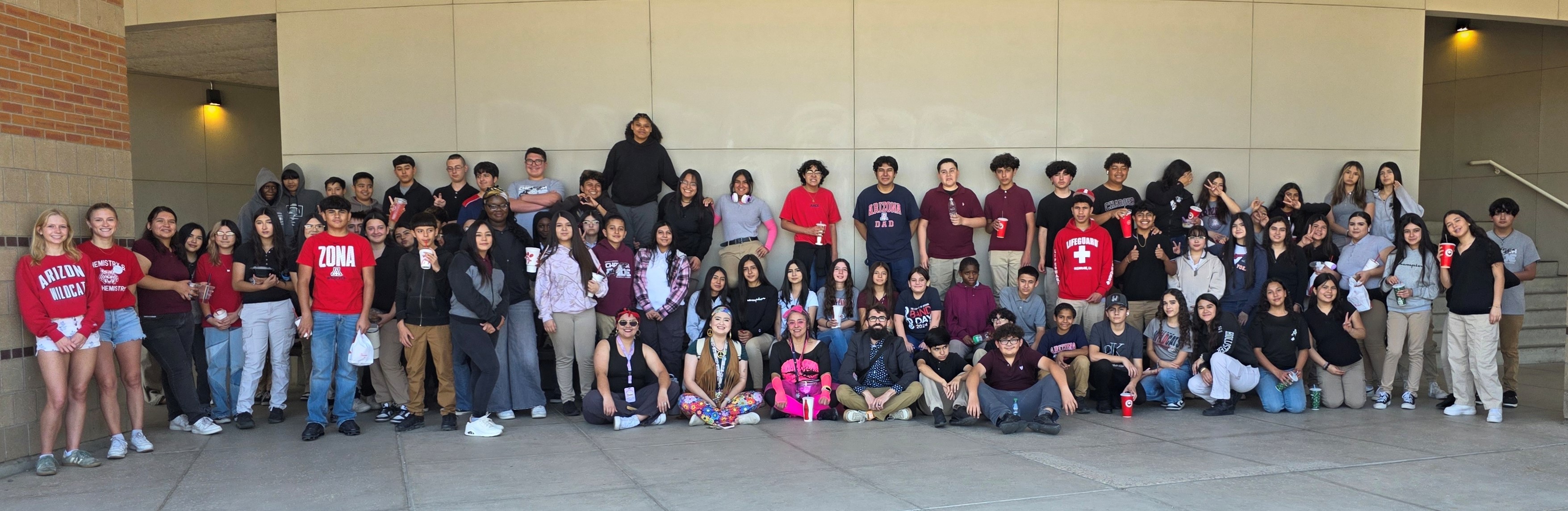 Challenger Middle Schoolers visit CBC | UArizona Department of ...