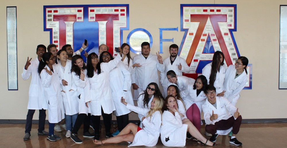 White Coat Ceremony Held for New CBC Graduate Students | UArizona ...